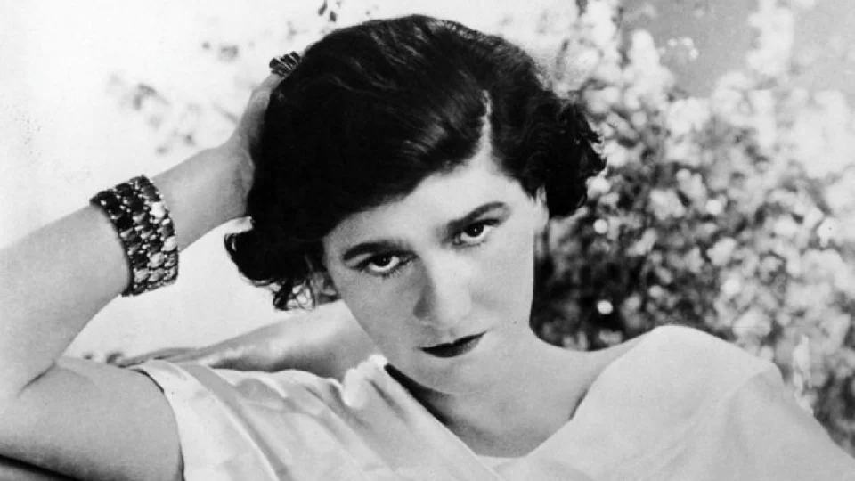 Mutter des "kleinen Schwarze" und Agentin der Nazis: Zum… | EarlyGame