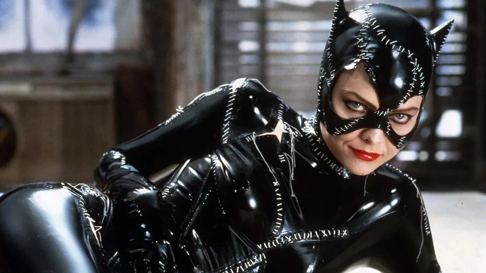 EarlyGame | 15 Infamous Movie Props and Costumes That Were Disasters…