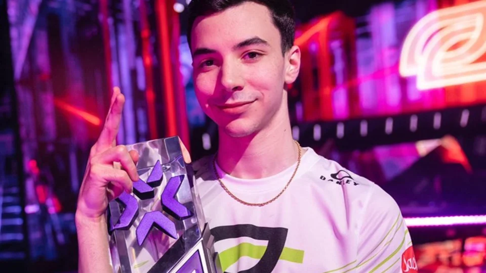 Crashies Describes Bizarre Valorant Champions Play As… | ValorFeed