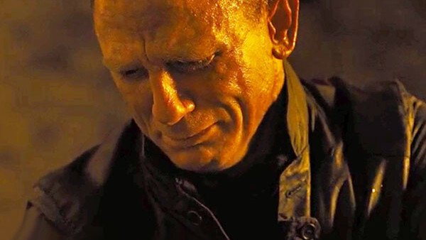 Daniel Craig Bids Farewell to Bond, Makes Everyone Cry | EarlyGame