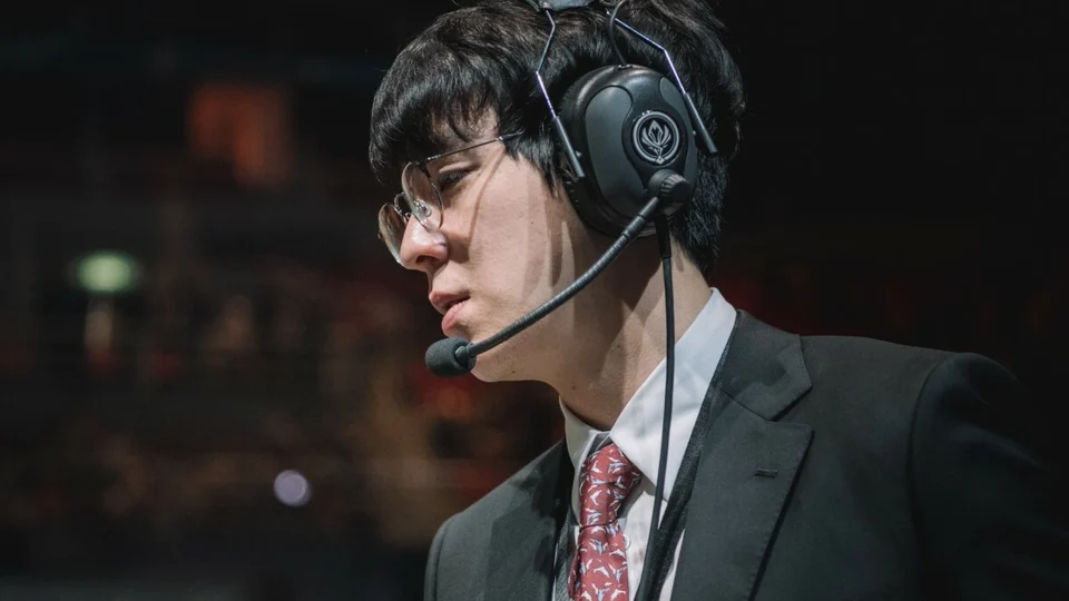 LoL: Icónico entrenador kkOma regresa a T1 | EarlyGame