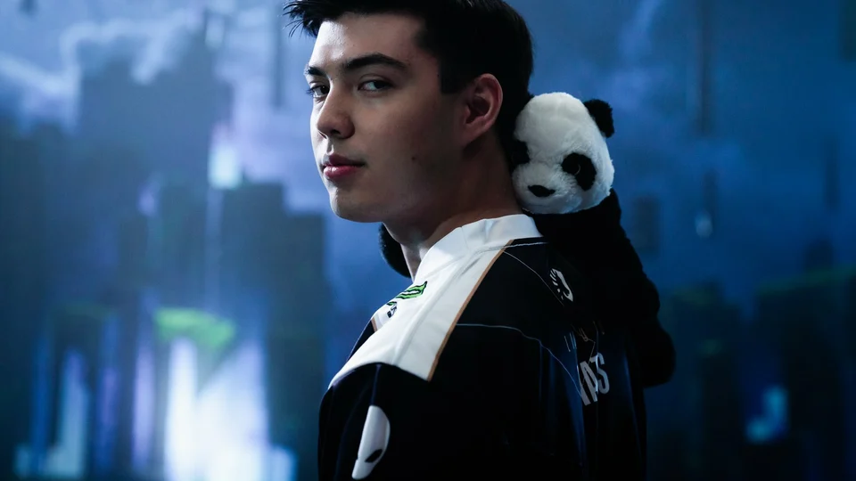 Former Gambit/M3C Stars Nats & Redgar Join Team Liquid | ValorFeed