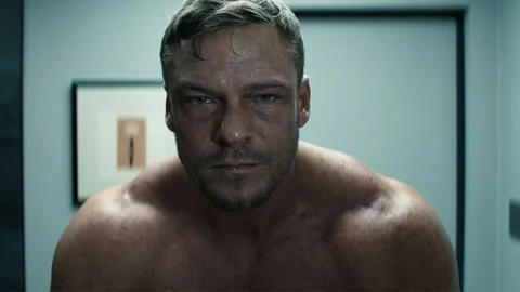 Reacher Star Alan Ritchson Reveals Career Bucket List –… | EarlyGame